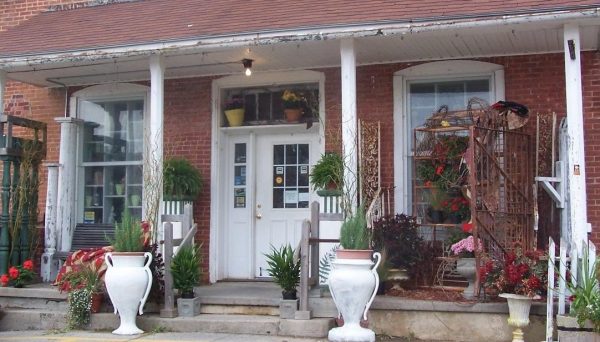 Fern Hill Gifts and Quilts - Amana Colonies in Amana, Iowa | Tourism